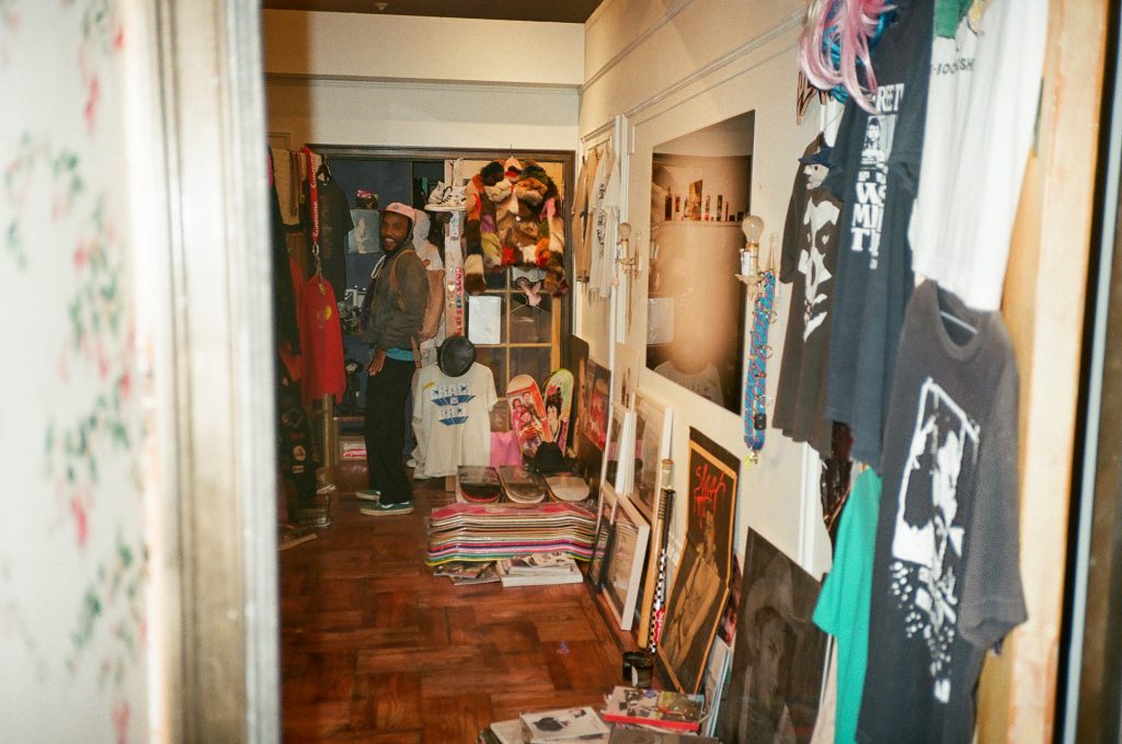 BILL STROBECK MADE AN ART SHOW OUT OF HIS APARTMENT - Jenkem Magazine