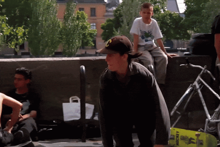 ALEXIS_GIF2 - Jenkem Magazine