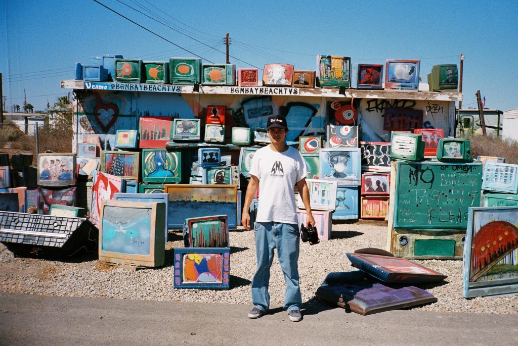 HUNTING DOWN A REMOTE QUARTERPIPE IN A SECLUDED DESERT TOWN - Jenkem ...