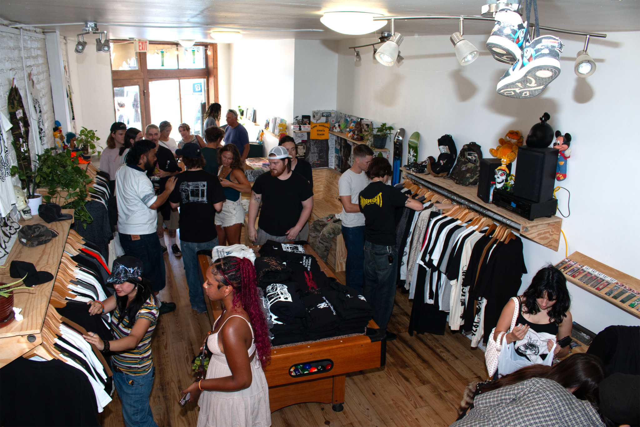 INSIDE LETTER STORE, A 100% DIY STOREFRONT STARTED BY A 20 YEAR OLD ...