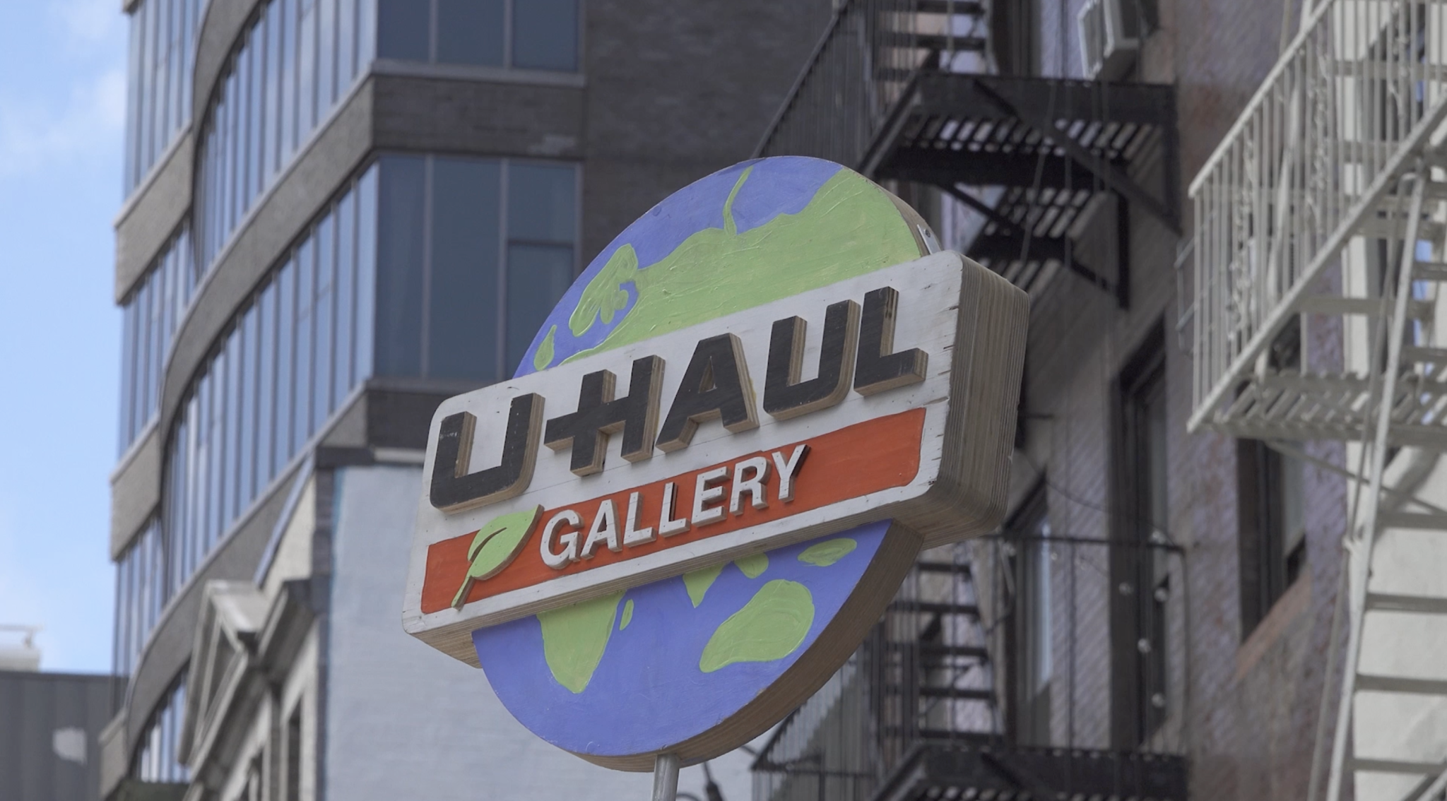 THE DIY ART GALLERY RUN OUT OF A BOX TRUCK, THIS IS U-HAUL GALLERY ...