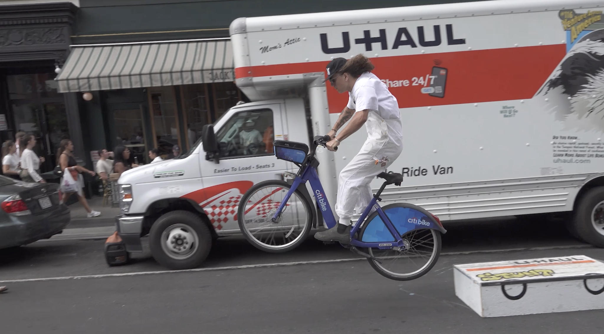 THE DIY ART GALLERY RUN OUT OF A BOX TRUCK, THIS IS U-HAUL GALLERY ...