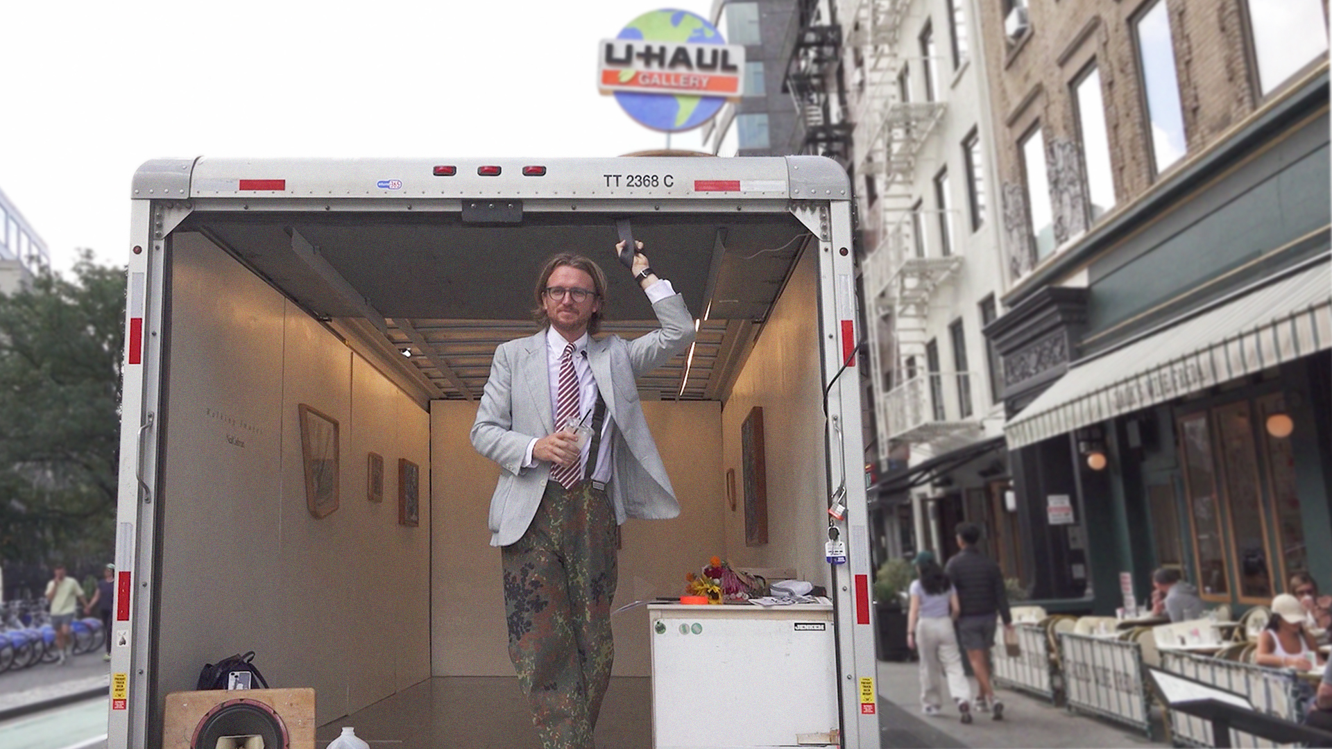 THE DIY ART GALLERY RUN OUT OF A BOX TRUCK, THIS IS U-HAUL GALLERY ...